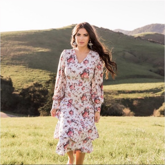 Rachel Parcell | Dresses | Rachel Parcell Long Sleeve Tiered Sofia ...